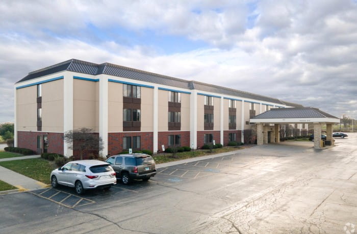 Marcus & Millichap Arranges Sale of 107-Room Independent Hotel in Elgin ...